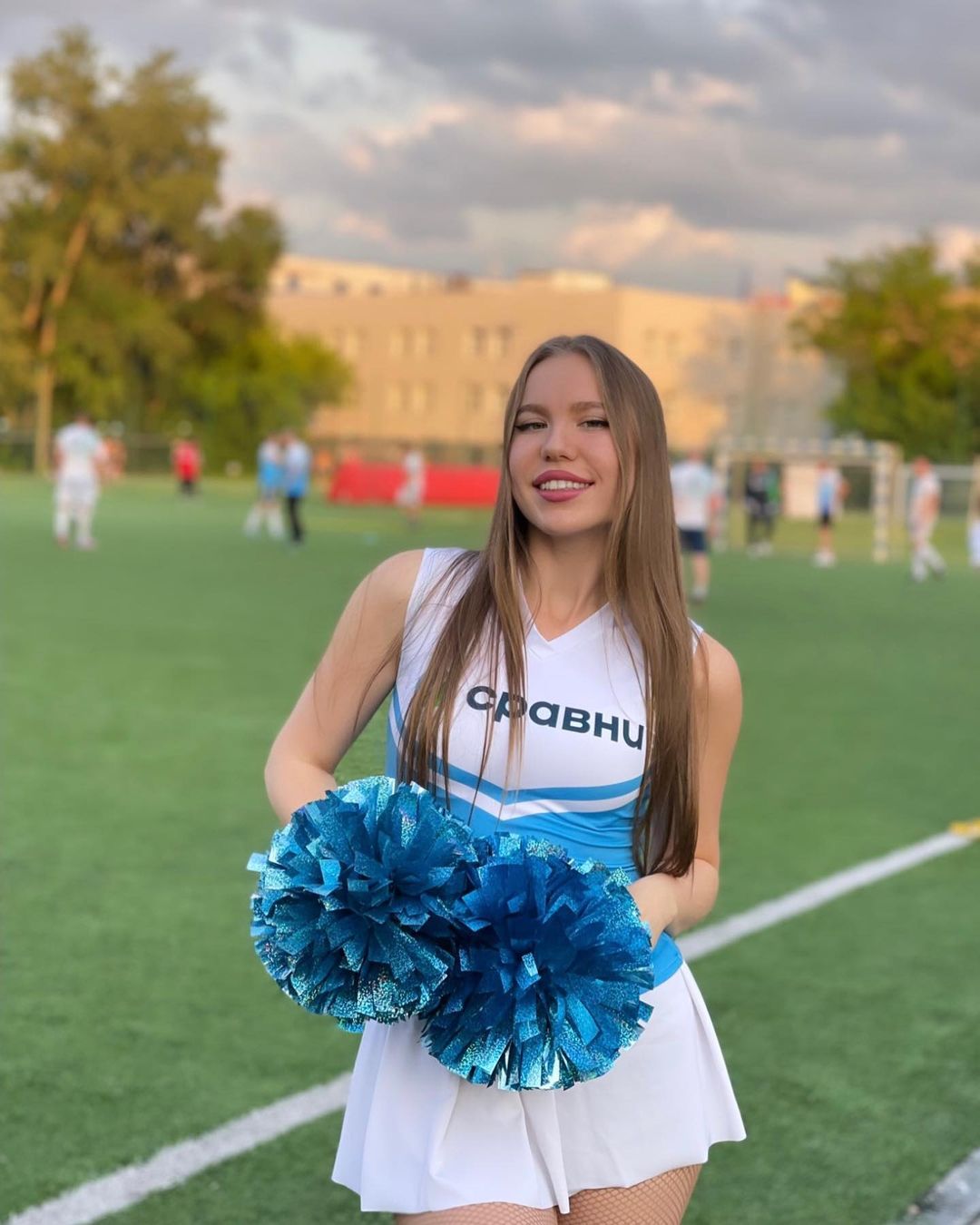 Julia M | LIBRA MODELS