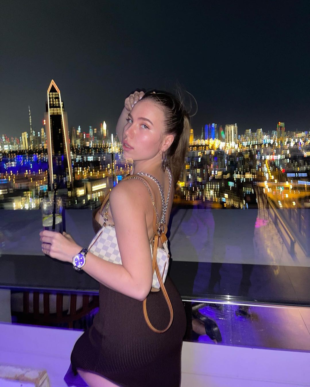 Julia M | LIBRA MODELS